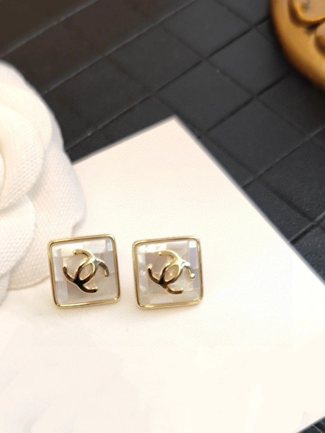 Top mirror Chanel Earrings