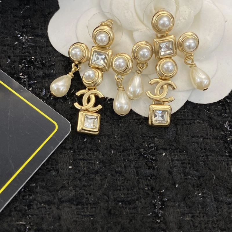 High accuracy Chanel Earrings
