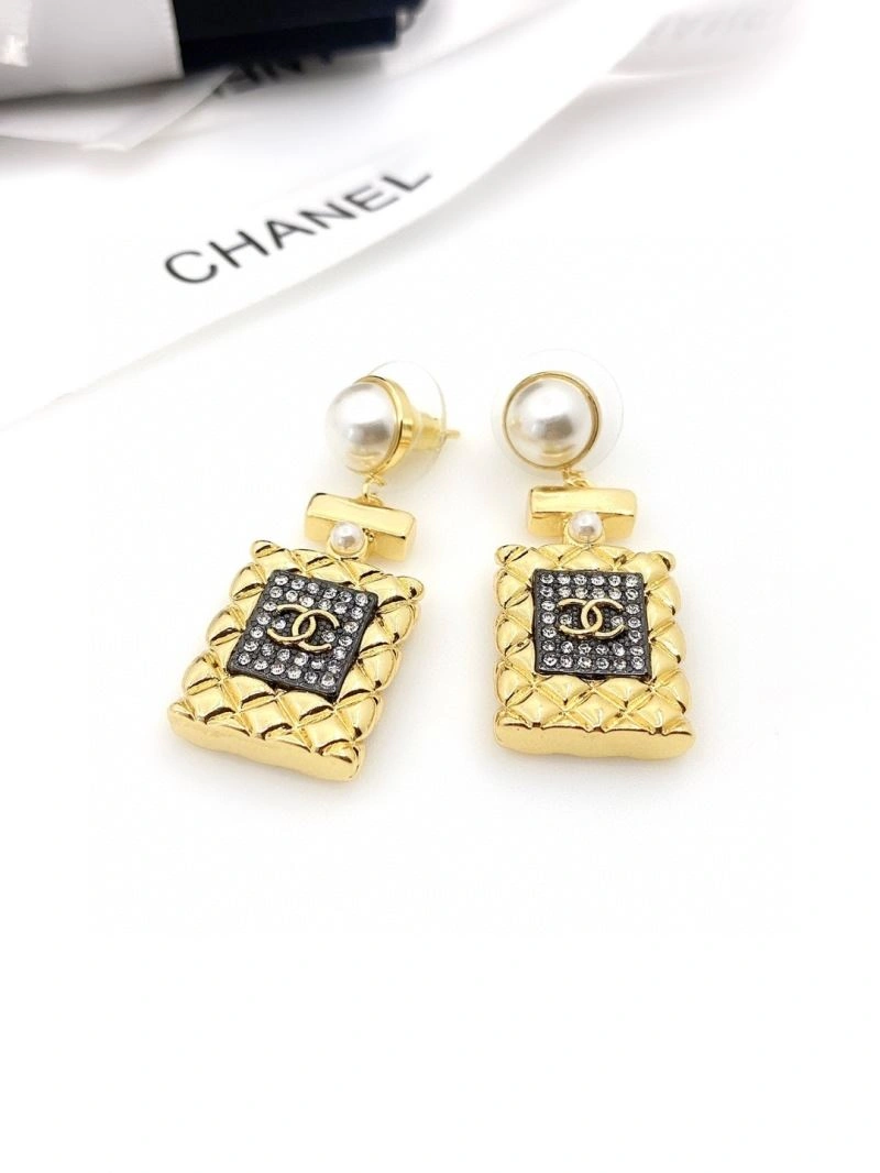 High accuracy Chanel Earrings