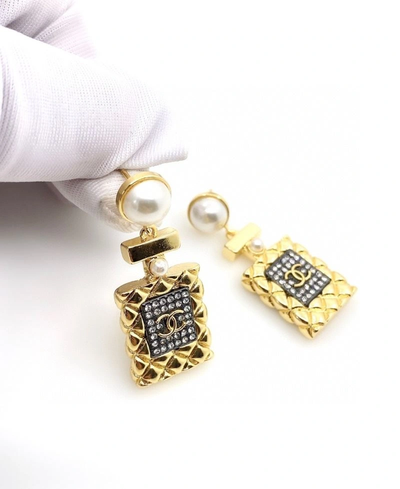 High accuracy Chanel Earrings