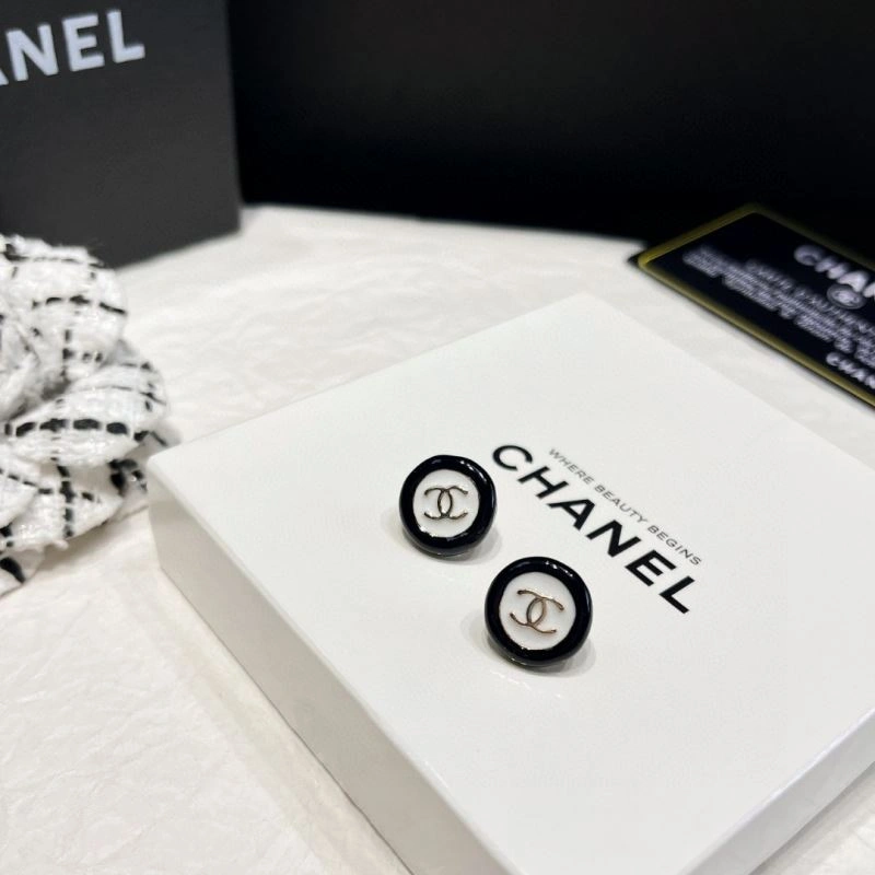 Top match Chanel Earrings