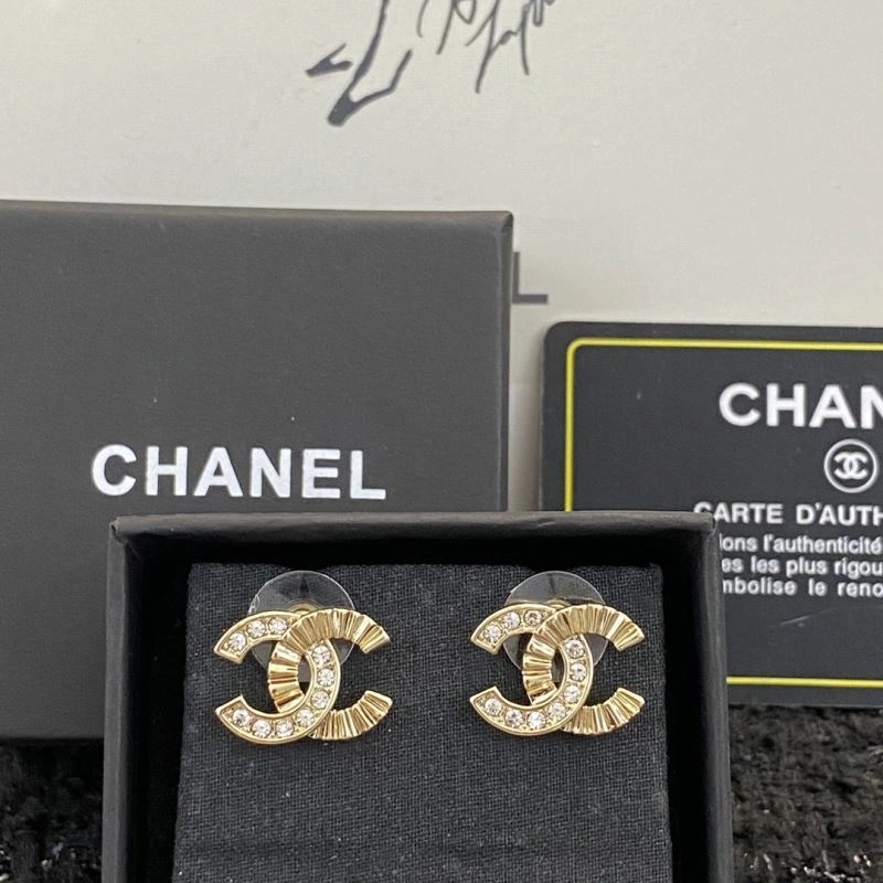 Top mirror Chanel Earrings
