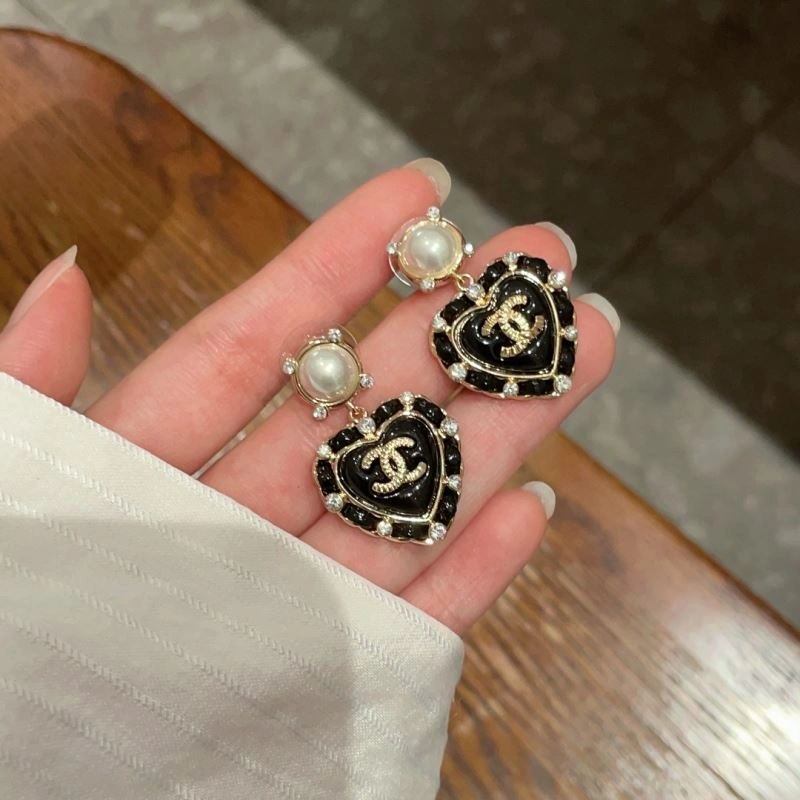Top match Chanel Earrings