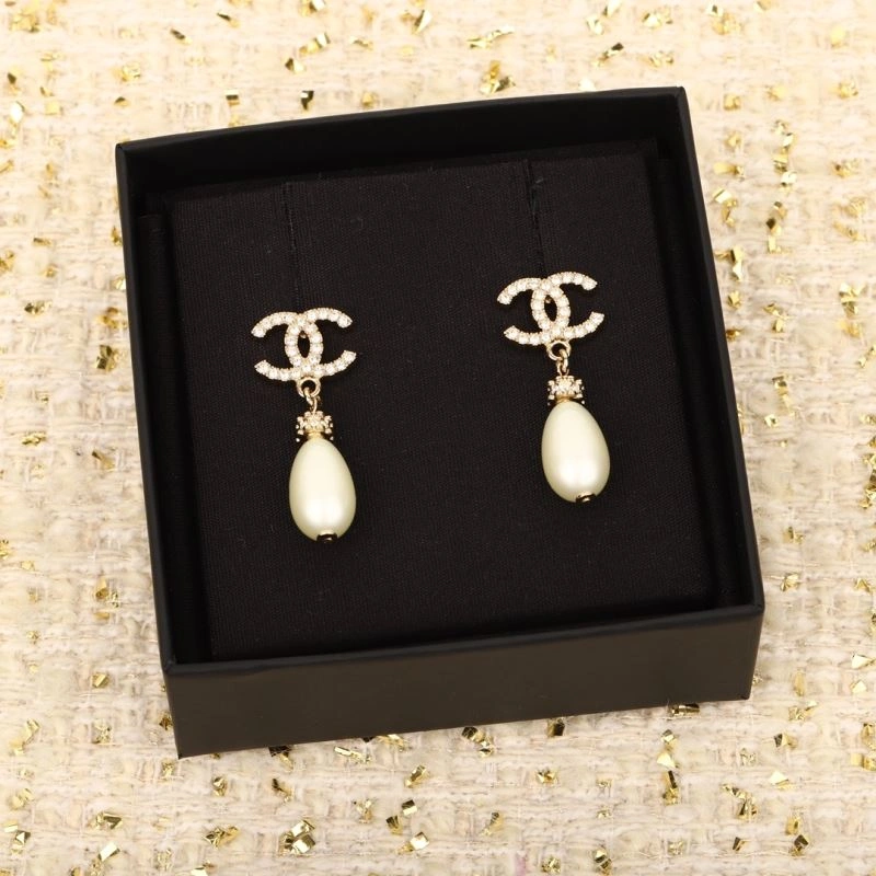 Top mirror Chanel Earrings
