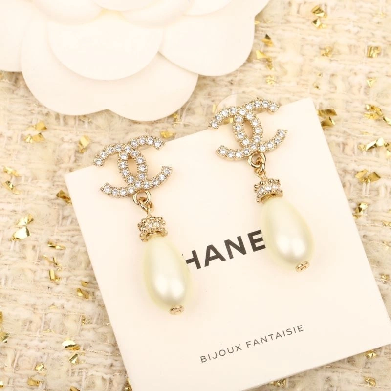 Top mirror Chanel Earrings