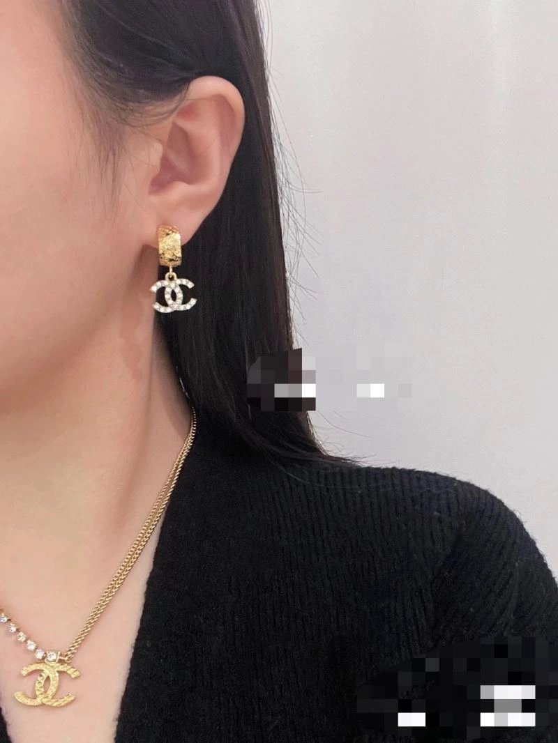 Top match Chanel Earrings