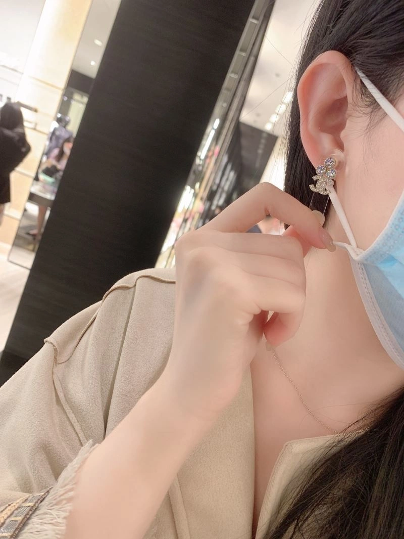 Top mirror Chanel Earrings