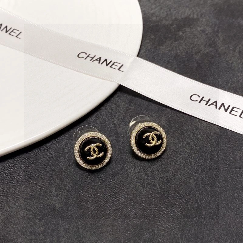 Top match Chanel Earrings