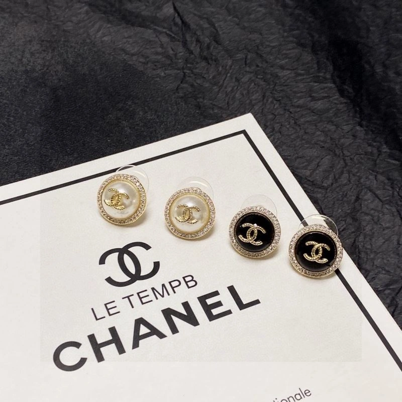Top match Chanel Earrings
