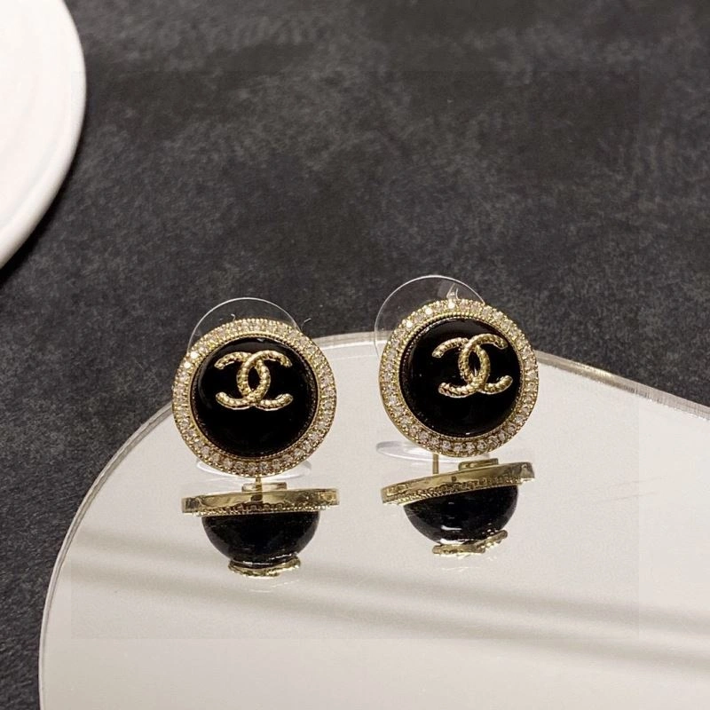 Top match Chanel Earrings