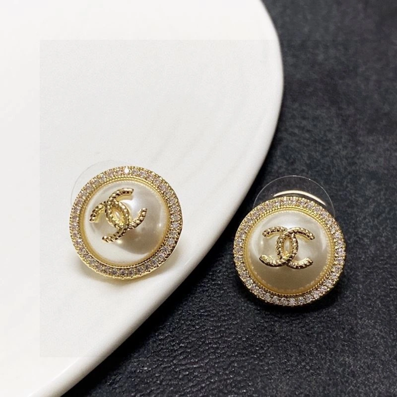 Top match Chanel Earrings