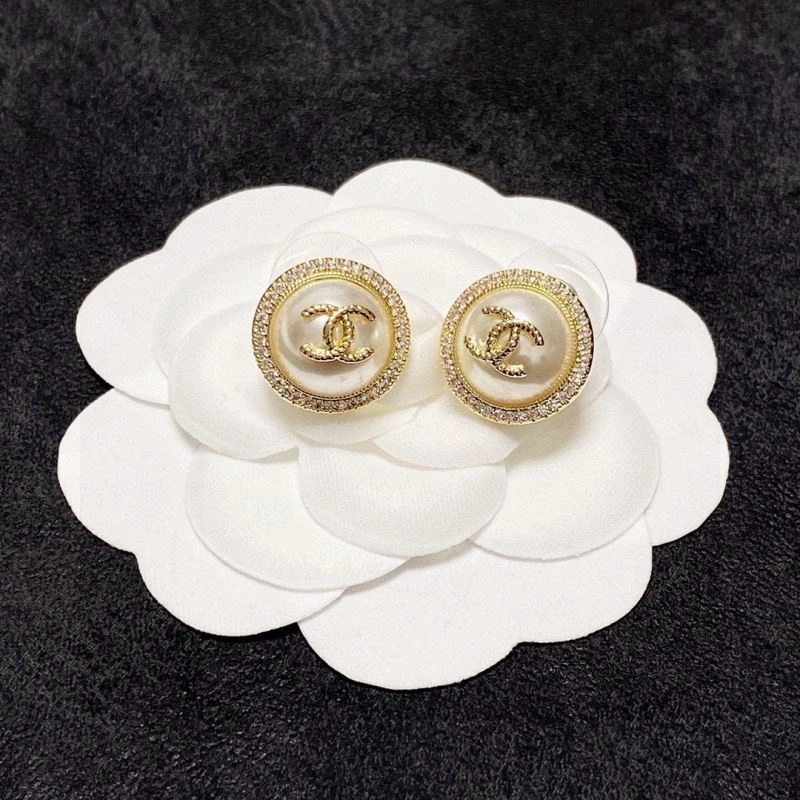 Top match Chanel Earrings