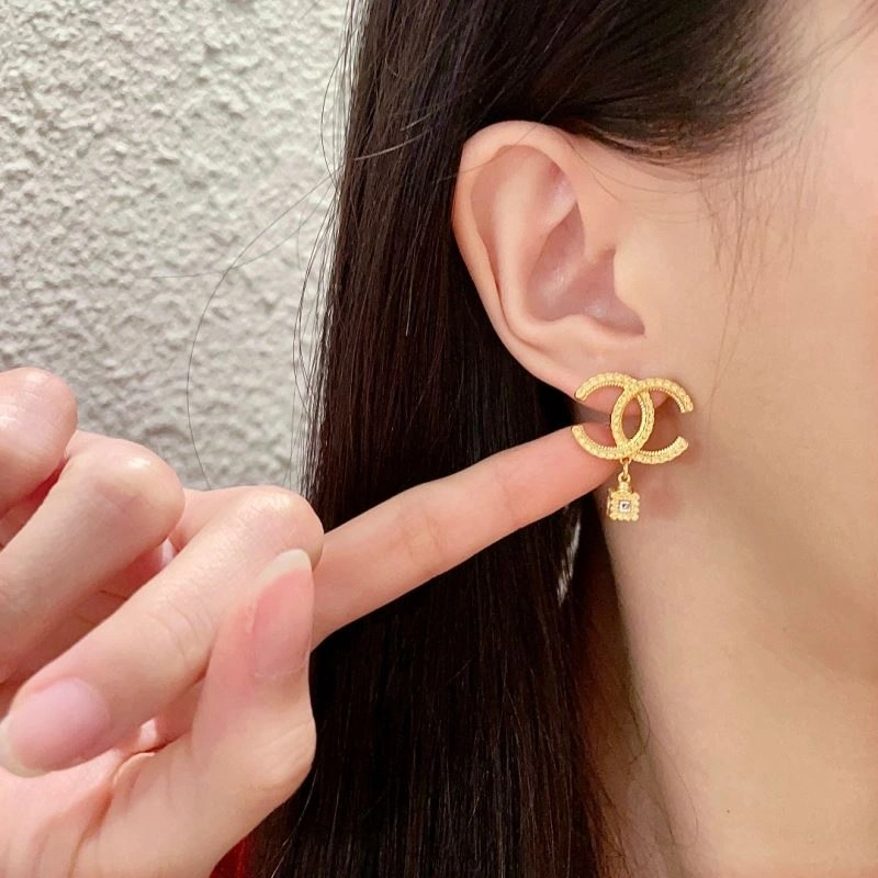 High accuracy Chanel Earrings