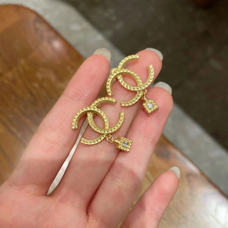 High accuracy Chanel Earrings