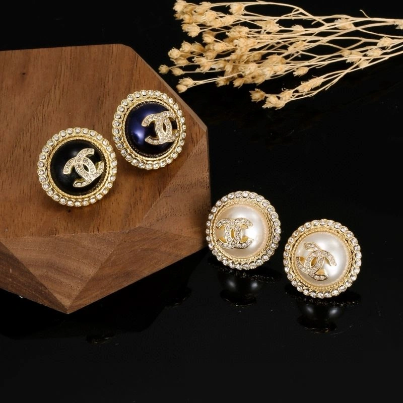 Top mirror Chanel Earrings