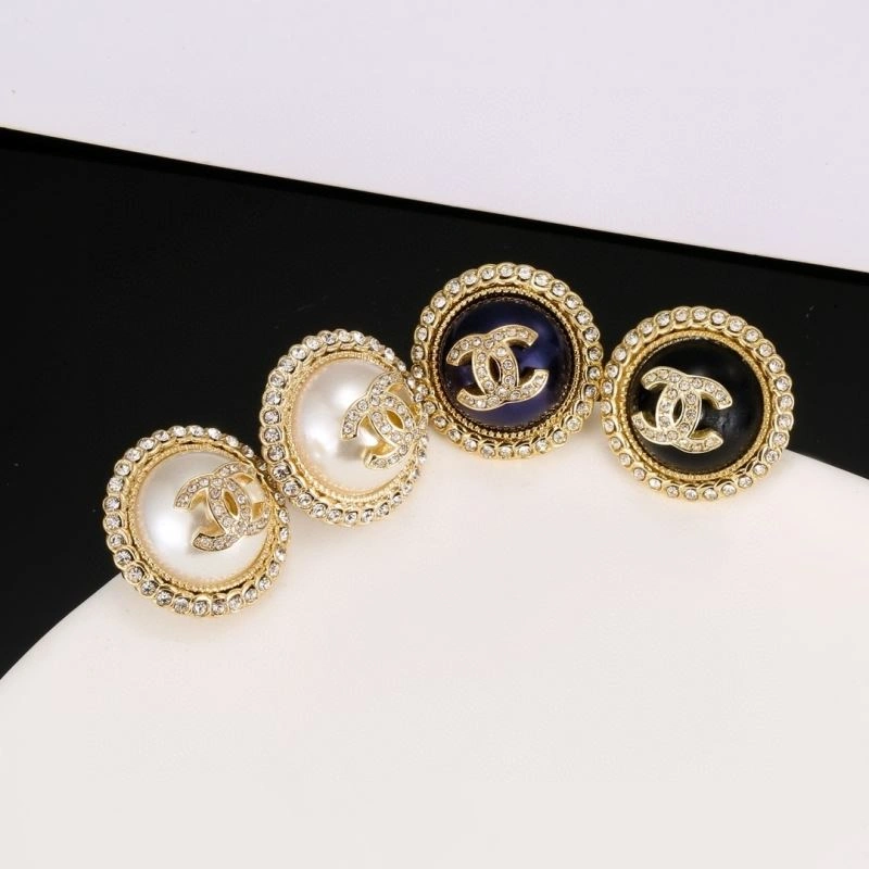 Top mirror Chanel Earrings