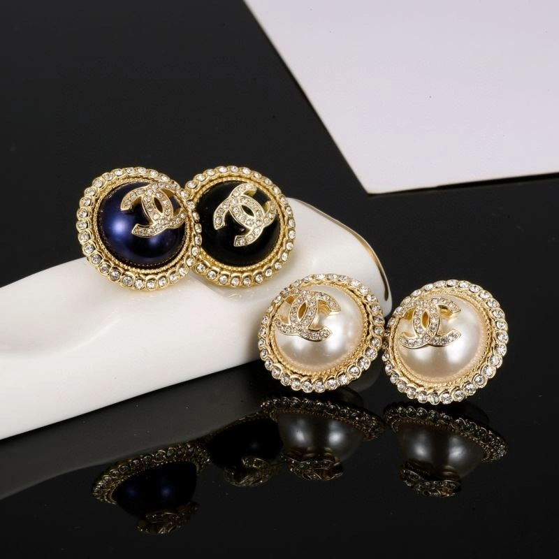 Top mirror Chanel Earrings