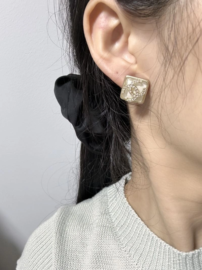 High accuracy Chanel Earrings