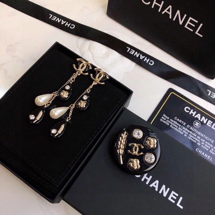 Accurate model Chanel Earrings