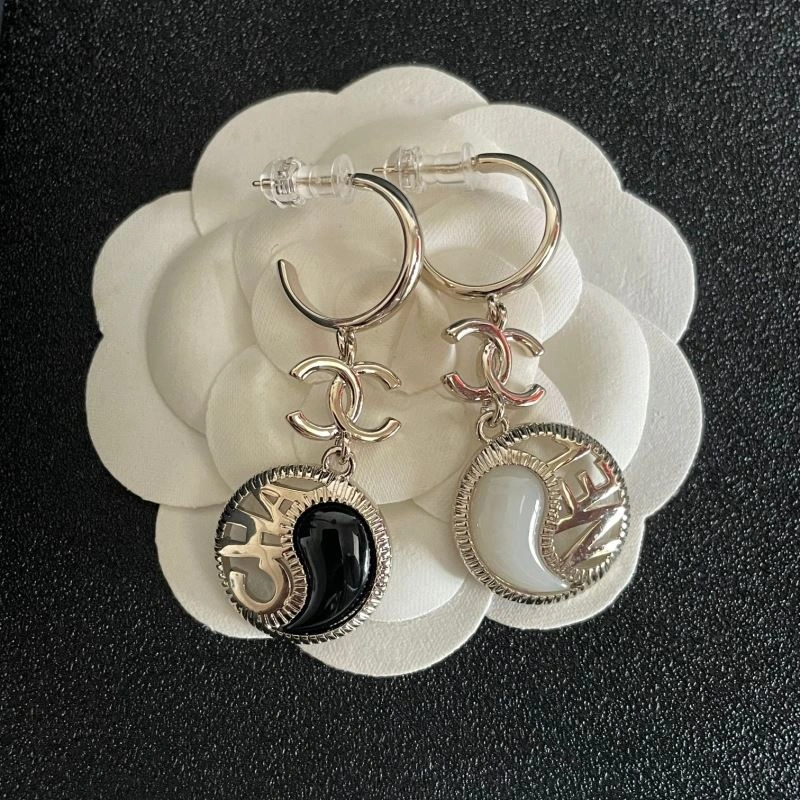 High accuracy Chanel Earrings