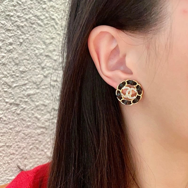 Top mirror Chanel Earrings