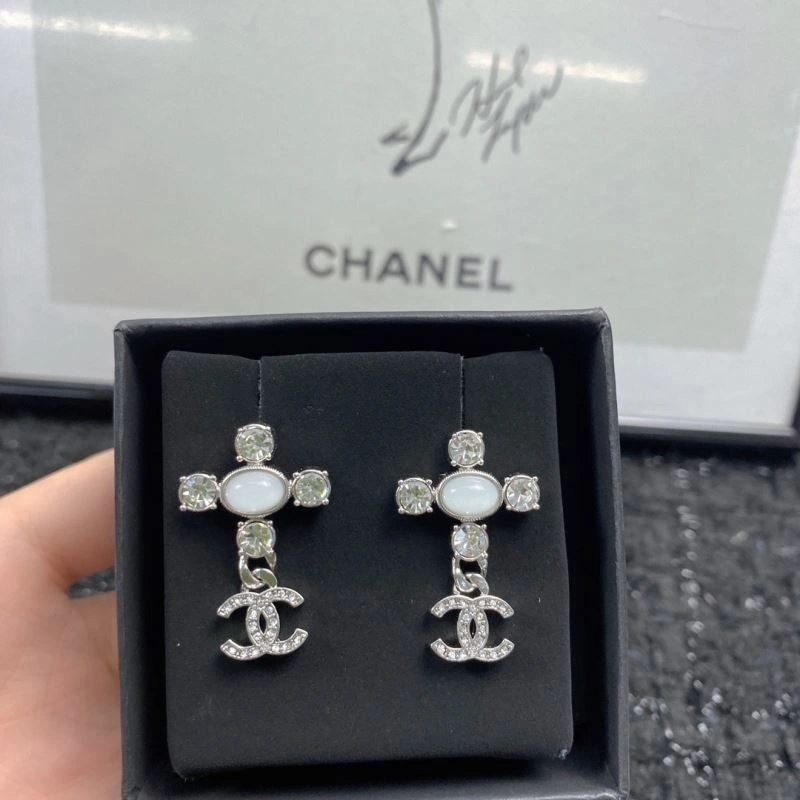 High accuracy Chanel Earrings