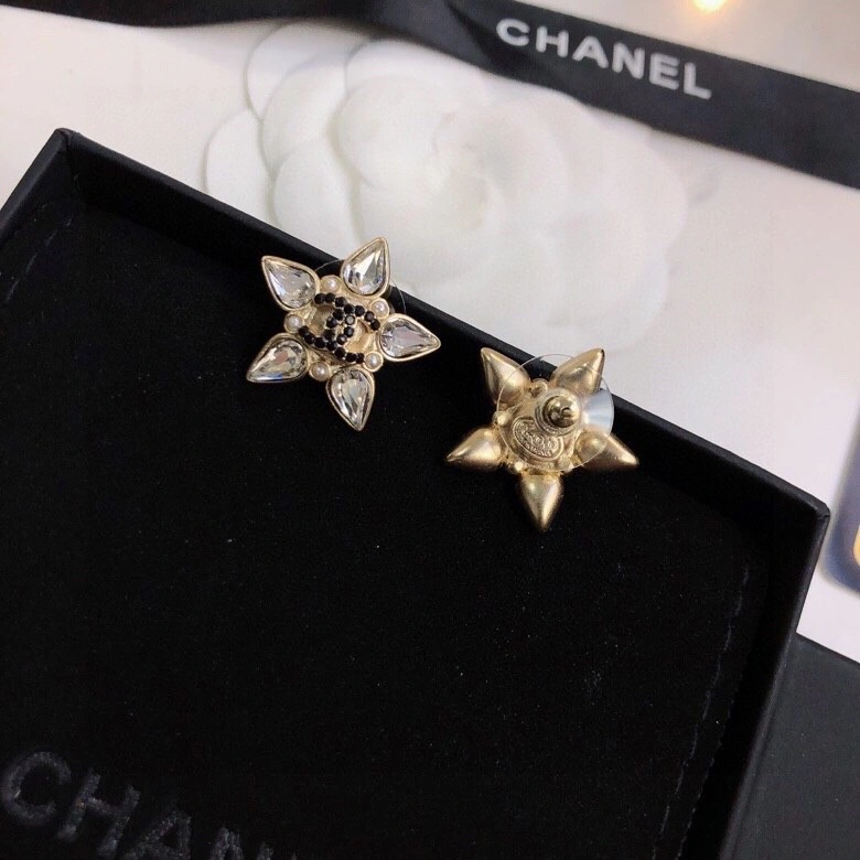 High accuracy Chanel Earrings