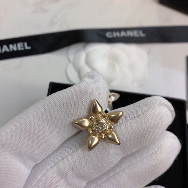 High accuracy Chanel Earrings
