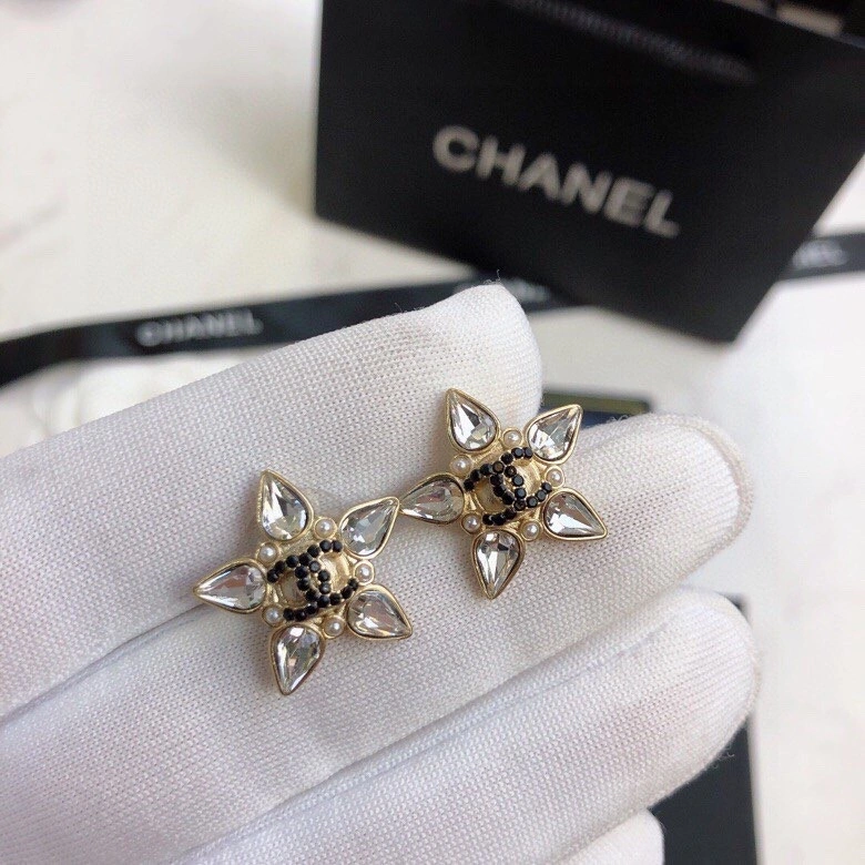 High accuracy Chanel Earrings