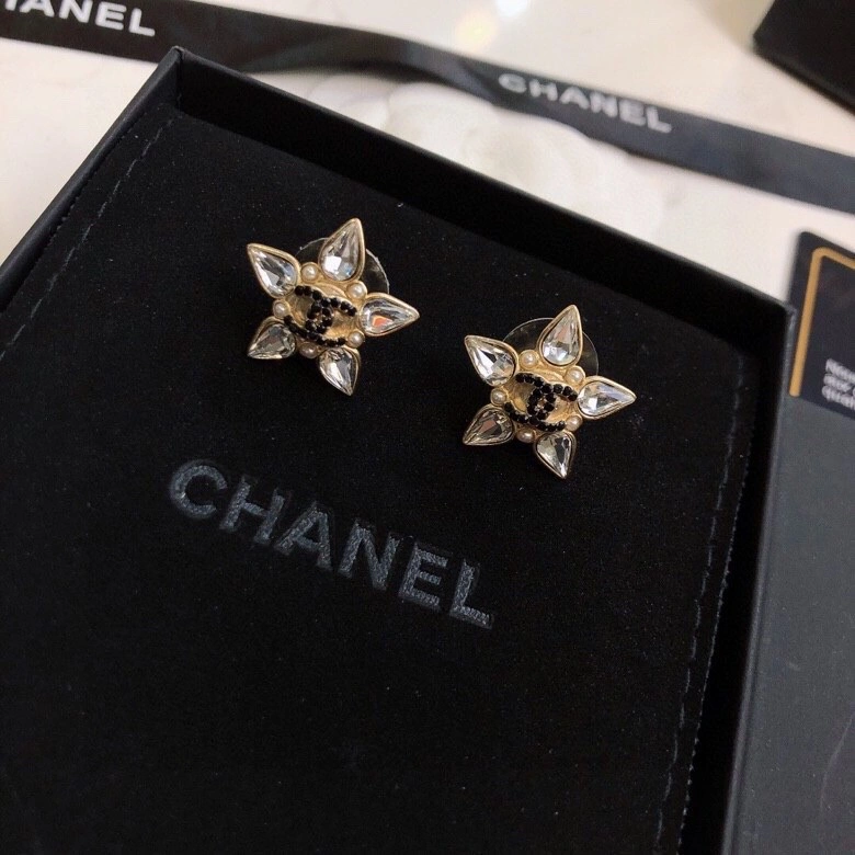 High accuracy Chanel Earrings