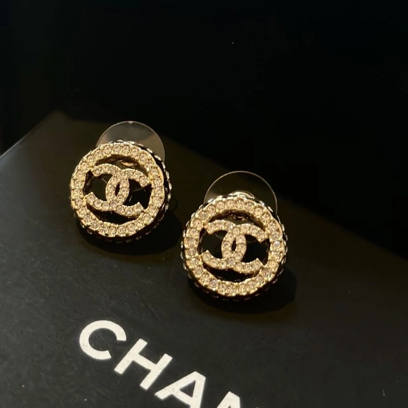 Top match Chanel Earrings