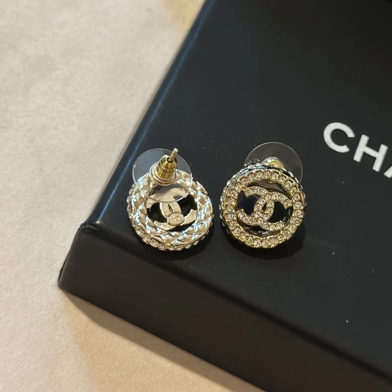 Top match Chanel Earrings