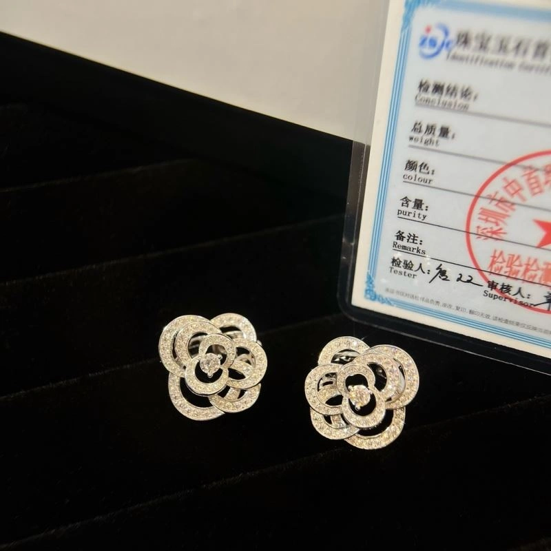 Top mirror Chanel Earrings