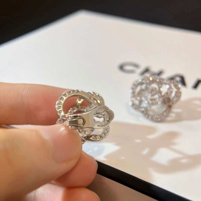 Top mirror Chanel Earrings