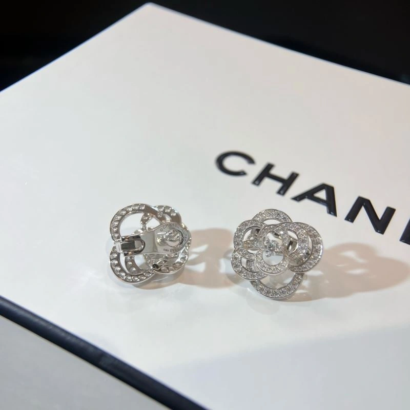 Top mirror Chanel Earrings