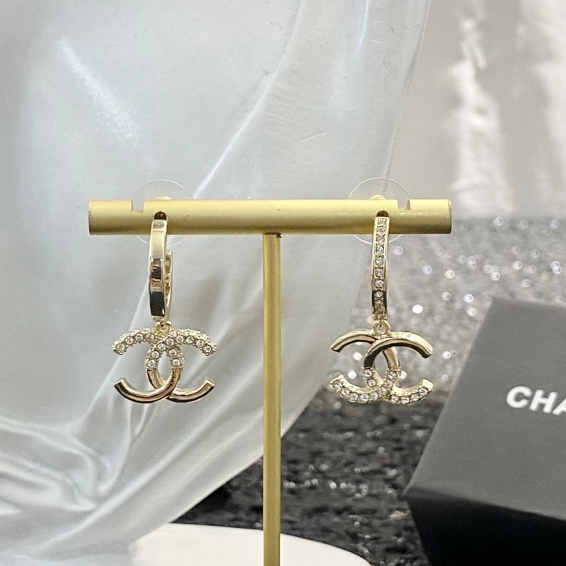 Top match Chanel Earrings