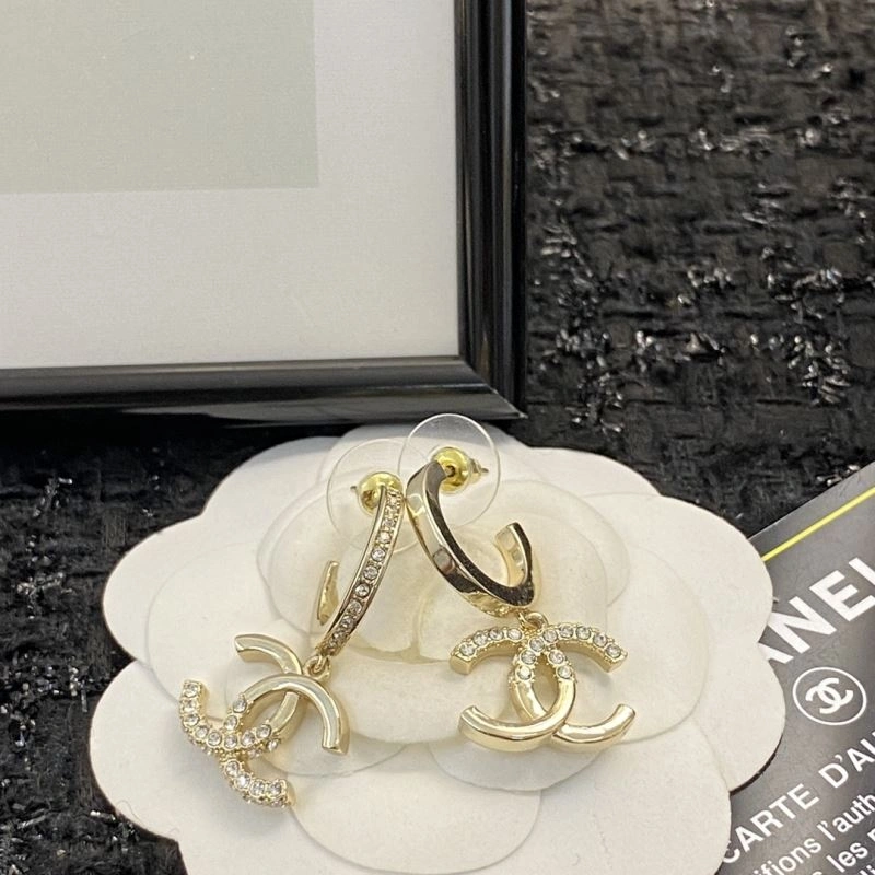 Top match Chanel Earrings