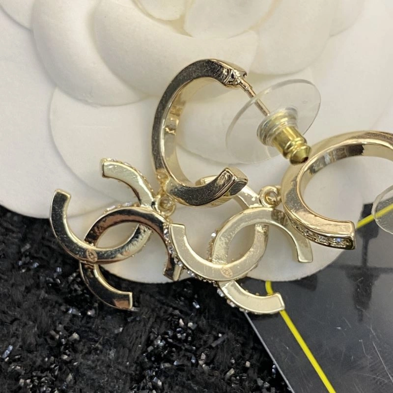 Top match Chanel Earrings