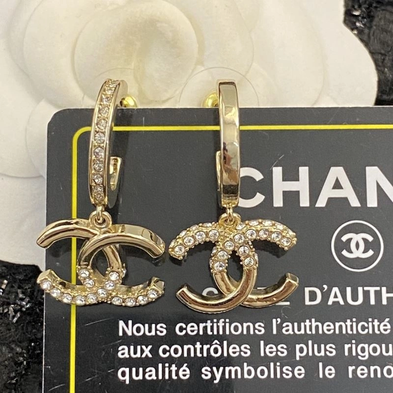 Top match Chanel Earrings