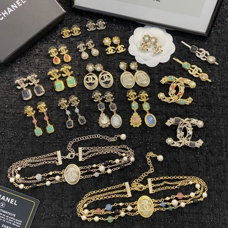 Top match Chanel Earrings