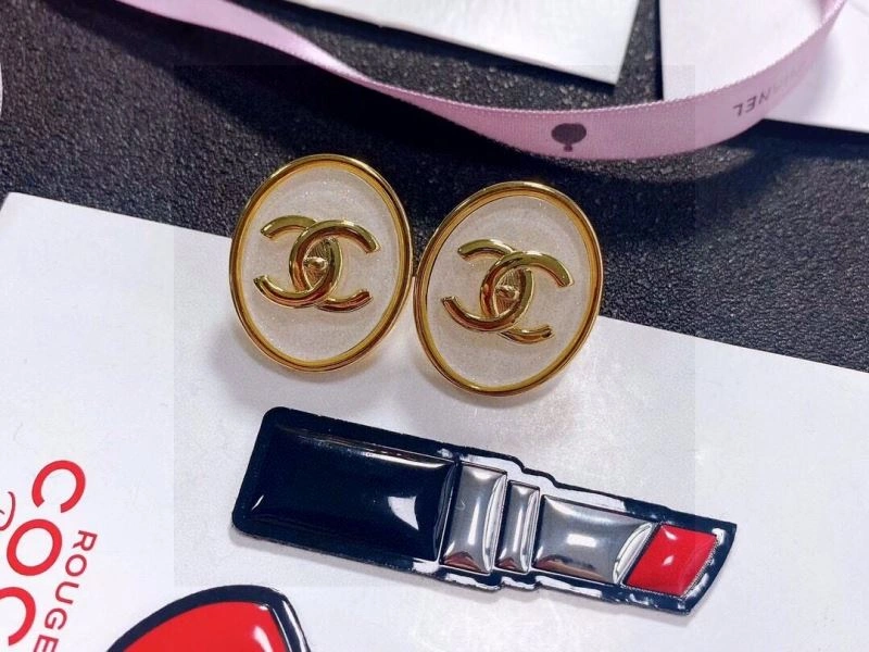 Top match Chanel Earrings