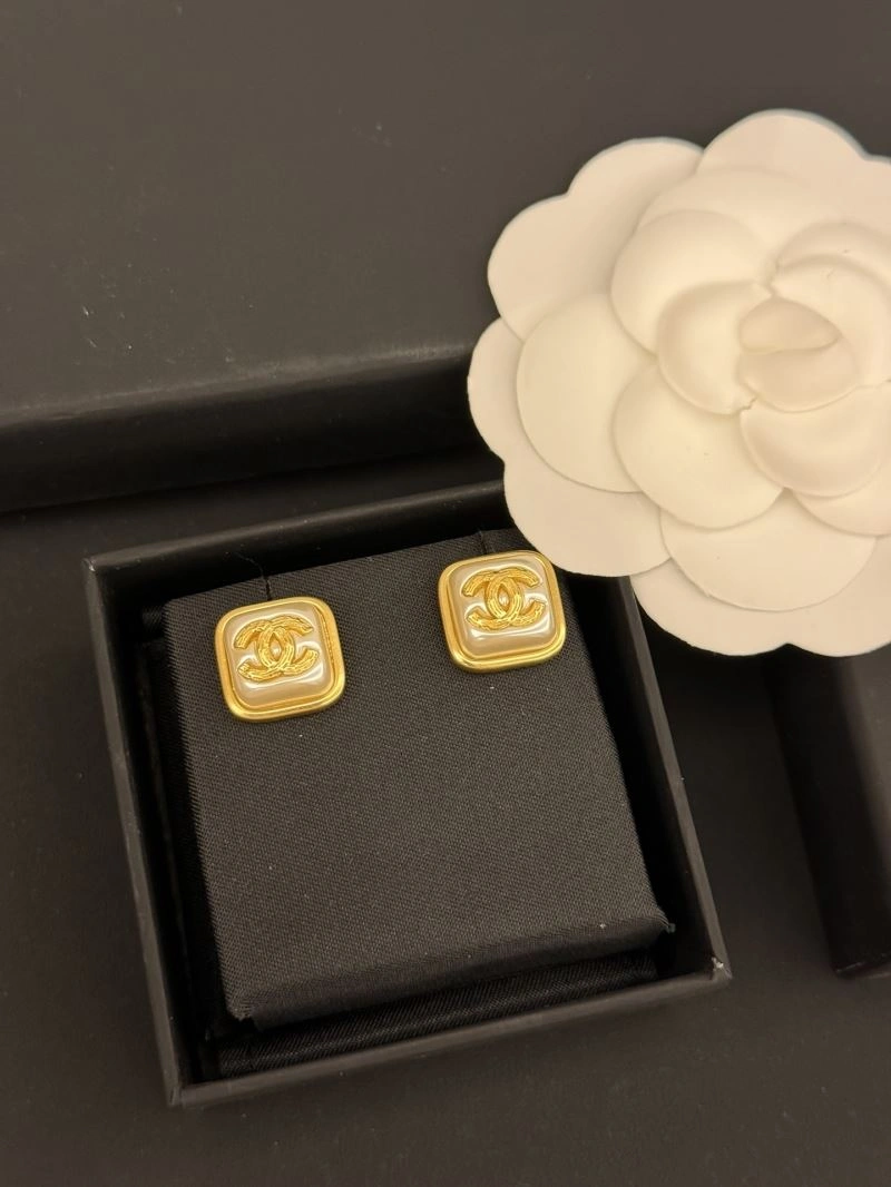 Low-cost Chanel Earrings