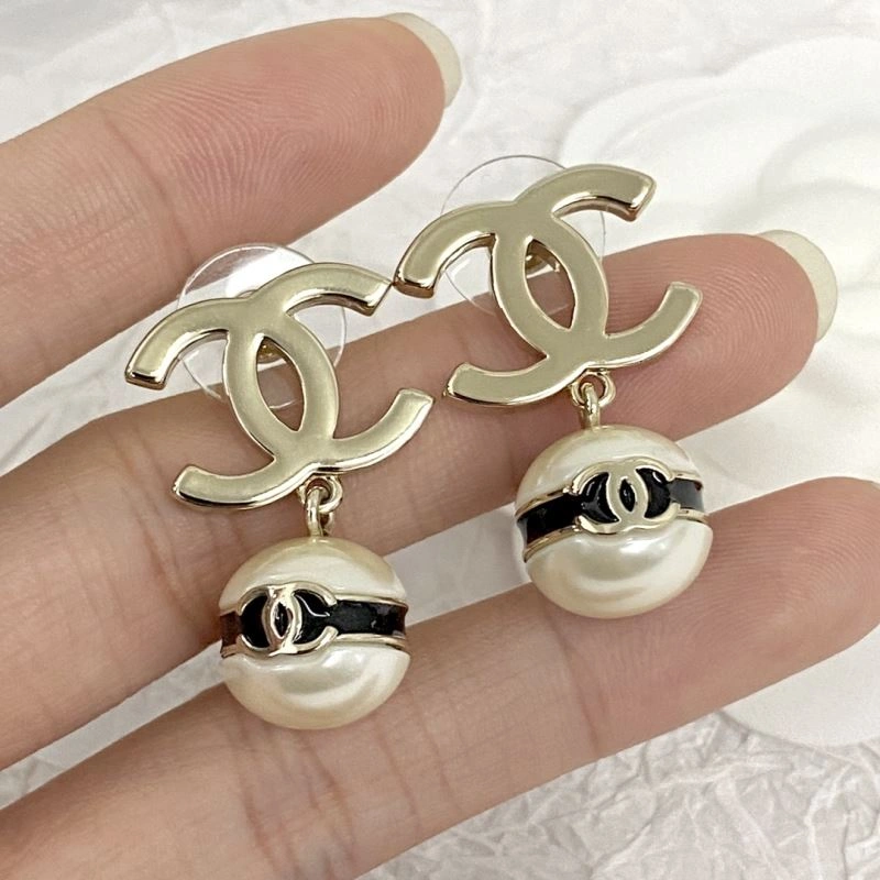 Low-cost Chanel Earrings