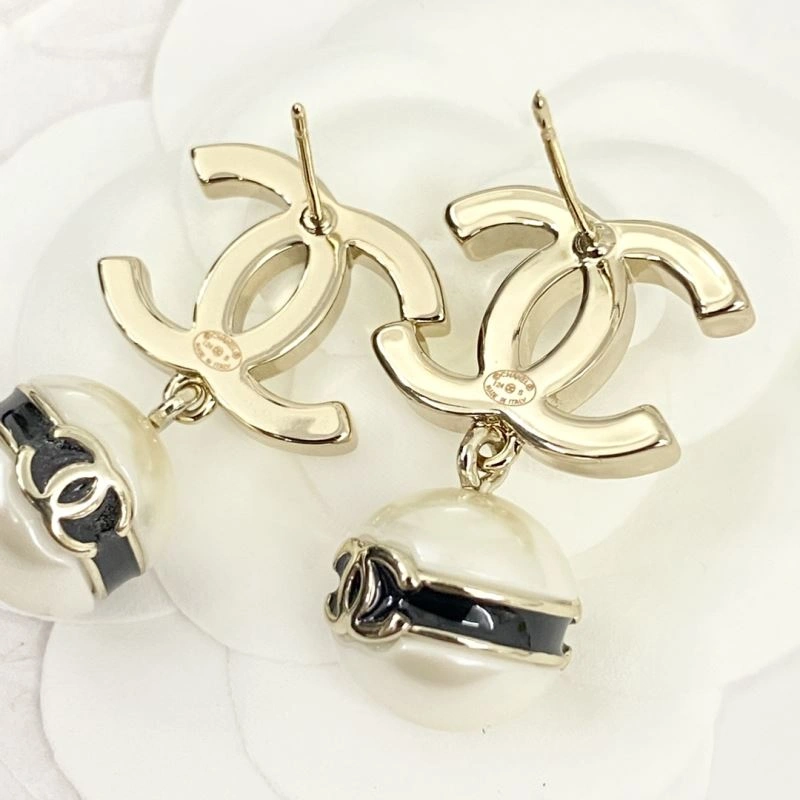 Low-cost Chanel Earrings