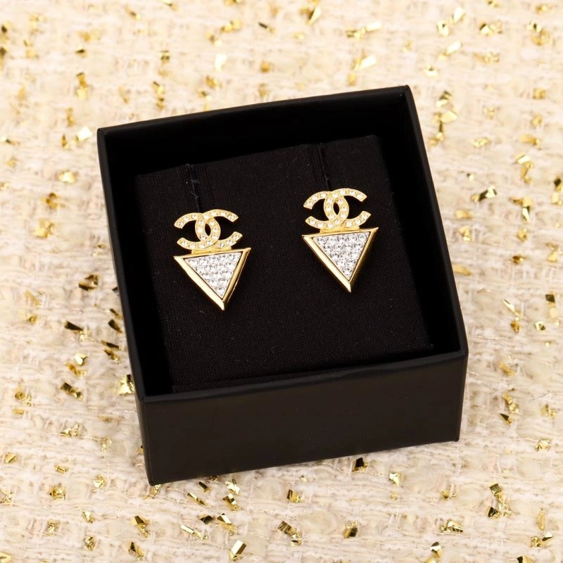 Top match Chanel Earrings