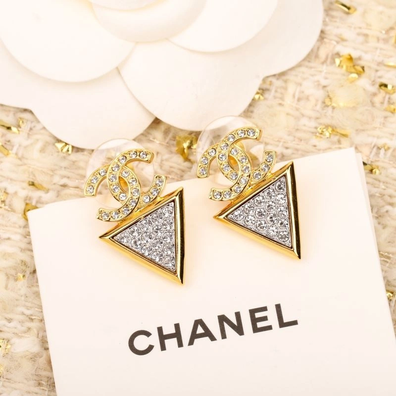 Top match Chanel Earrings