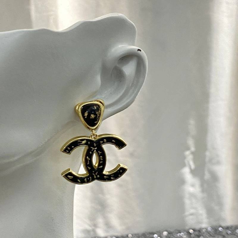 Top mirror Chanel Earrings