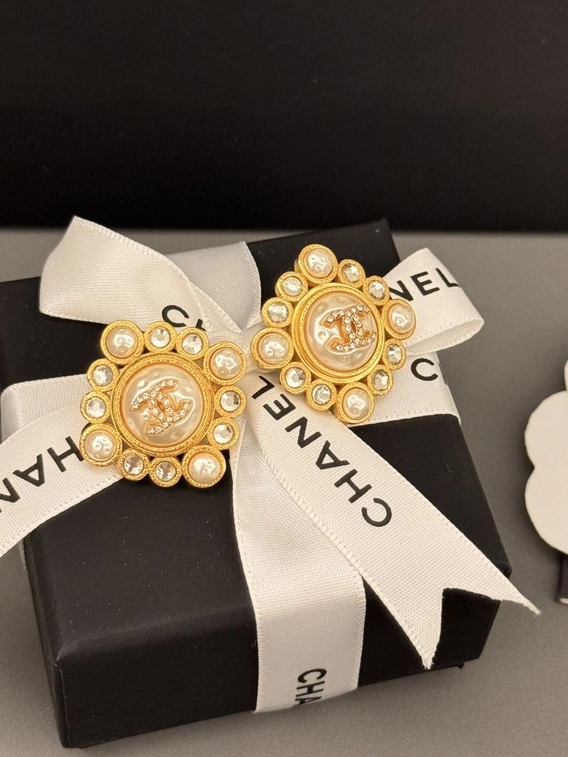 Top mirror Chanel Earrings