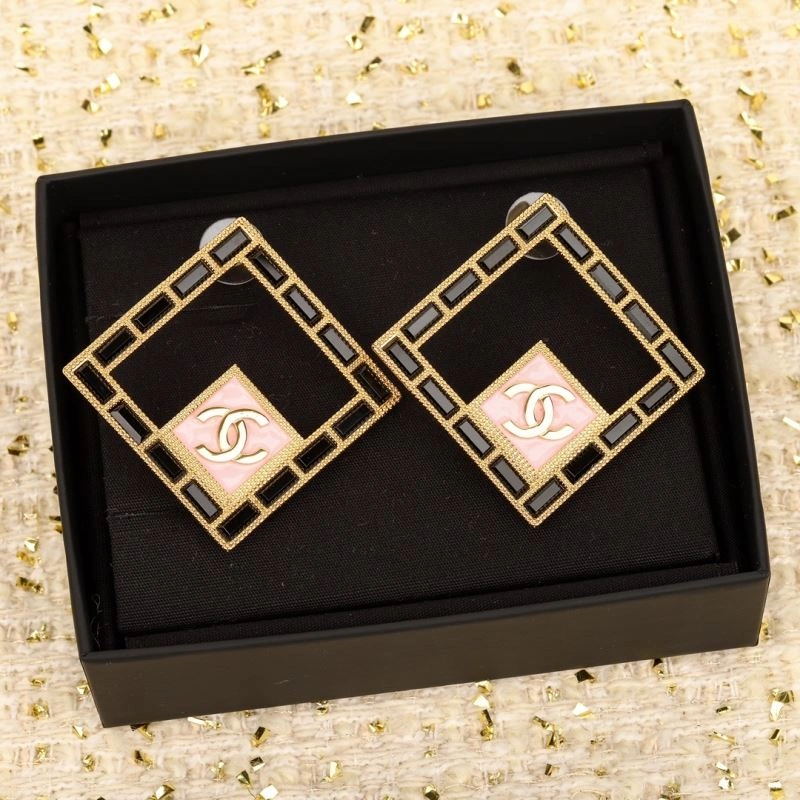 Top match Chanel Earrings