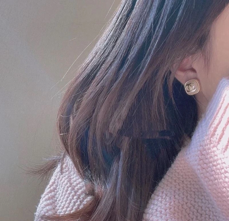 High fidelity Chanel Earrings